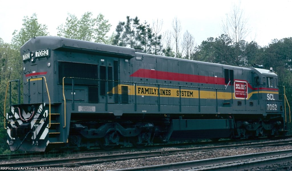 Seaboard Coast Line C30-7 #7052, just a few days after GE delivery,